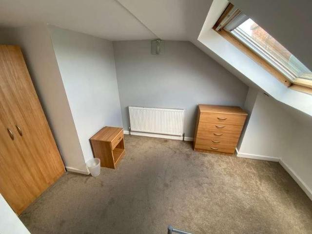 St Edwards Road, Reading, RG6