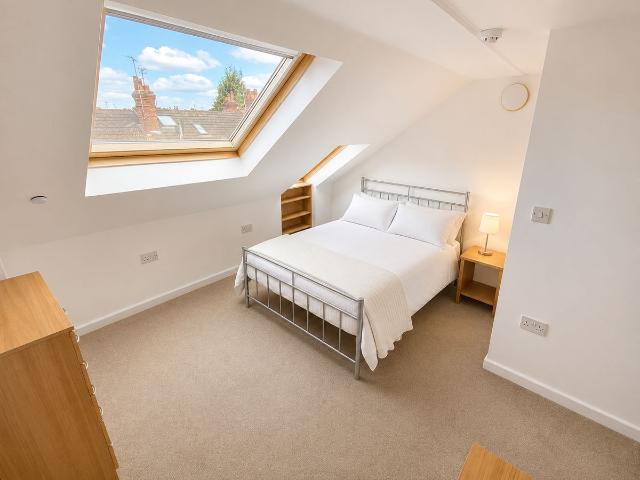 St Edwards Road, Reading RG6, Room to rent, £595 pcm | PrimeLocation