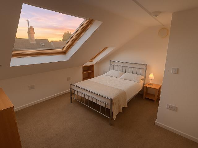 St Edwards Road, Reading RG6, Room to rent, £625 pcm | PrimeLocation