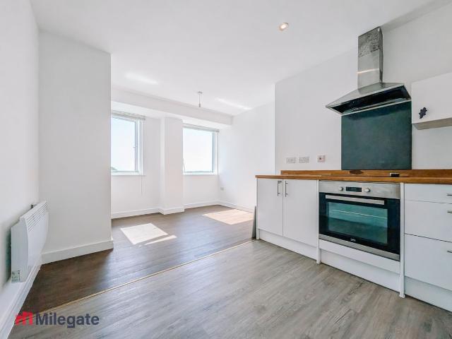 St. Edwards Way, Romford RM1, 2 bed flat to rent, £1,600 pcm | PrimeLocation