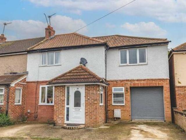 St Elmo Crescent, Slough, 6 Bedroom End