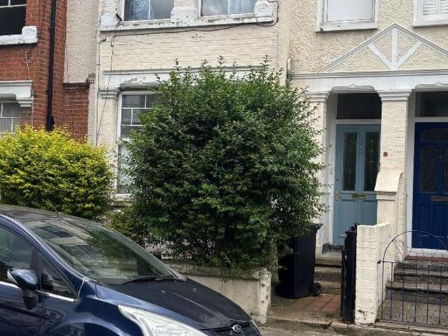 St Elmo Road, Sheppard's Bush. 2 bed flat to rent £2,400 pcm £554 pw