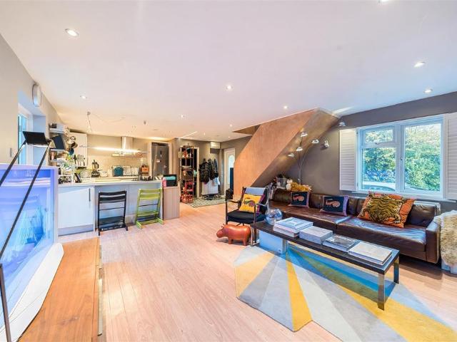 St. Elmos Road, Rotherhithe, SE16 5 bed house to rent £4,300 pcm £992 pw