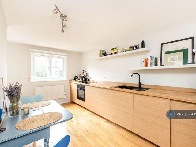 St Ervans Road, London, W10 1 bed flat to rent £1,900 pcm £438 pw