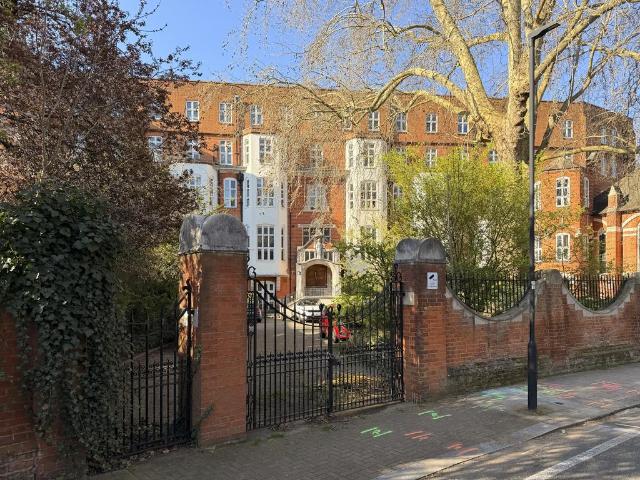 St. Gabriel Manor, Cormont Road, SE5 1 bed flat to rent £4,200 pcm £969 pw