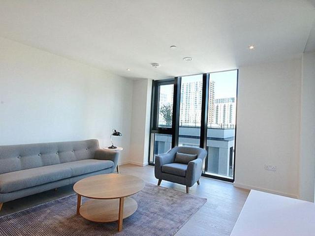 St Gabriel Walk, Elephant and Castle. 1 bed flat to rent £2,701 pcm £623 pw