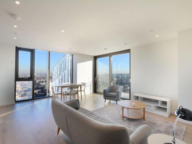 St Gabriel Walk, Elephant and Castle. 2 bed flat to rent £3,510 pcm £810 pw