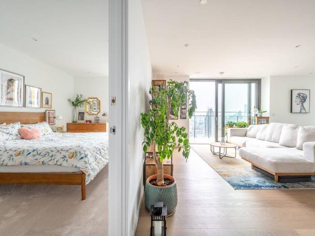 St Gabriel Walk, Elephant And Castle, London SE1, 3 bed flat to rent, £5,677 pcm | PrimeLocation