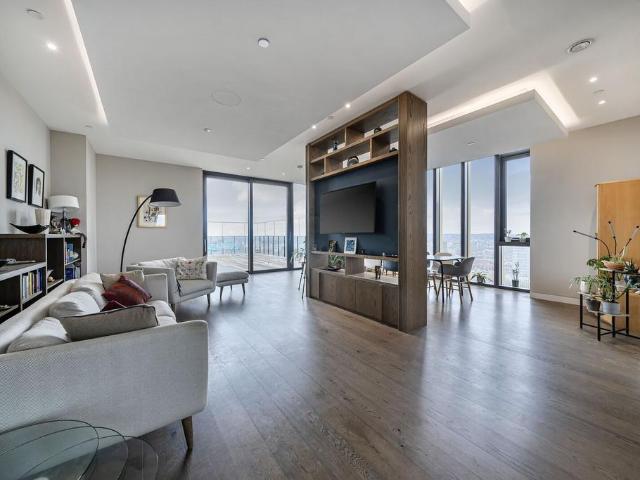 St. Gabriel Walk, Elephant and. 3 bed flat to rent £9,247 pcm £2,134 pw
