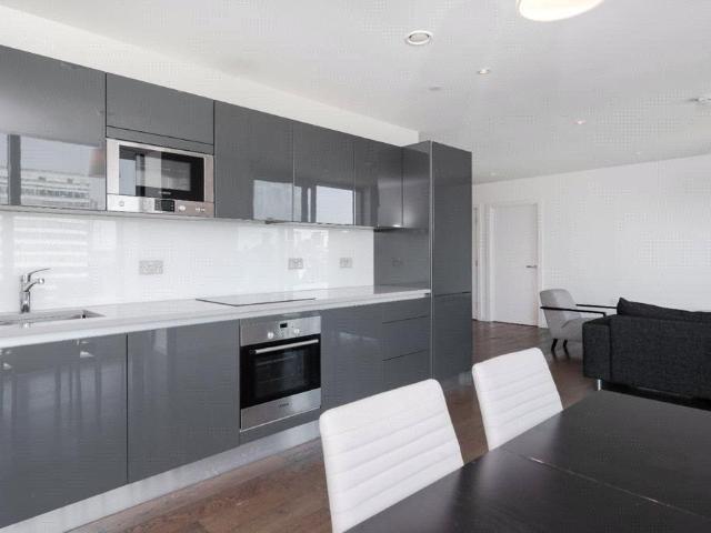 St Gabriel Walk, Southwark, London, SE1 2 bed apartment to rent £3,300 pcm £762 pw
