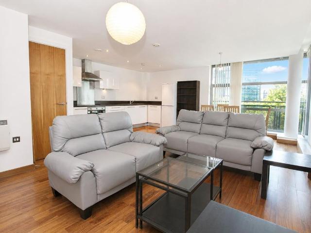 St George Building 23, Leeds LS1, 2 bed flat to rent, £1,500 pcm | PrimeLocation