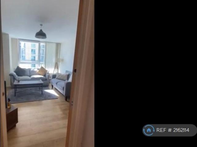 St. George Wharf, London, SW8 1 bed flat to rent £2,400 pcm £554 pw