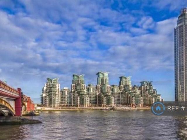 St. George Wharf, London, SW8 1 bed flat to rent £2,800 pcm £646 pw