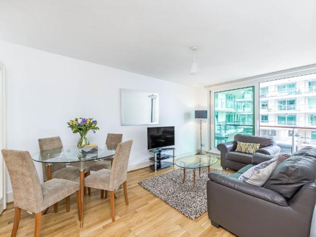 St. George Wharf, London SW8, 1 bed flat to rent, £2,275 pcm | PrimeLocation