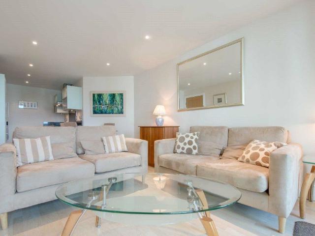 St. George Wharf, London SW8, 2 bed flat to rent, £3,150 pcm | PrimeLocation