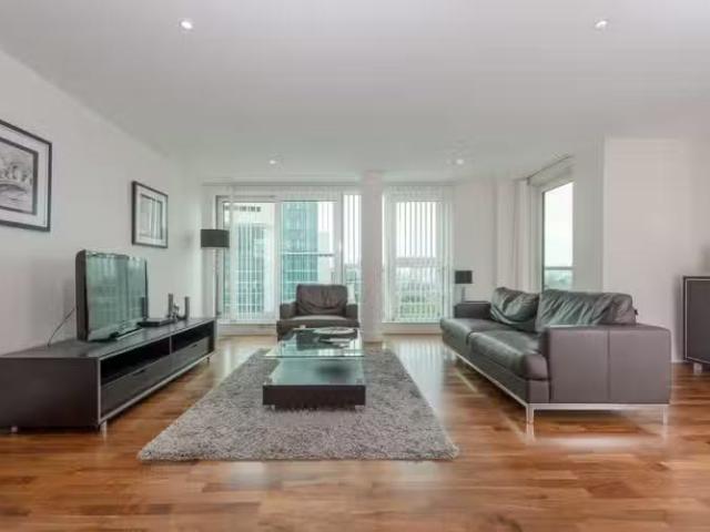 St. George Wharf, London, SW8 2FH