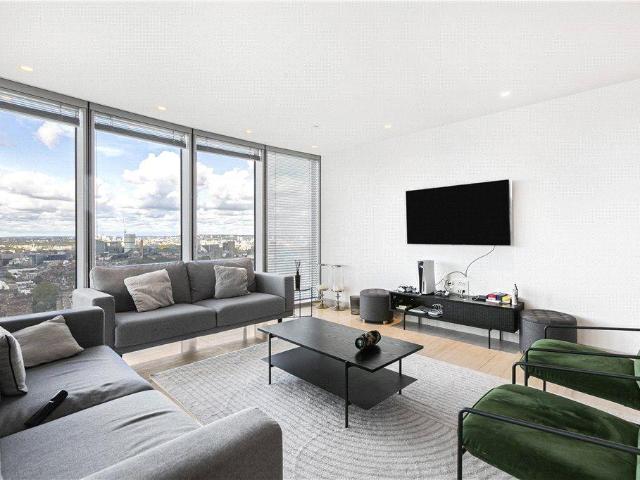 St. George Wharf, London, SW8 3 bed apartment to rent £7,500 pcm £1,731 pw