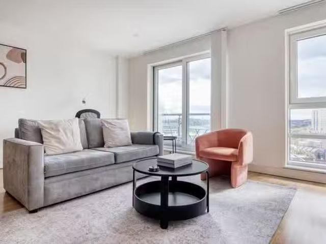 St George Wharf, Vauxhall 2 Bedroom 2 Bath
