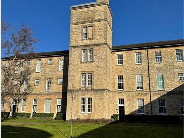 St George's Manor, Oxford OX4, 2 bed flat to rent, £2,000 pcm | PrimeLocation