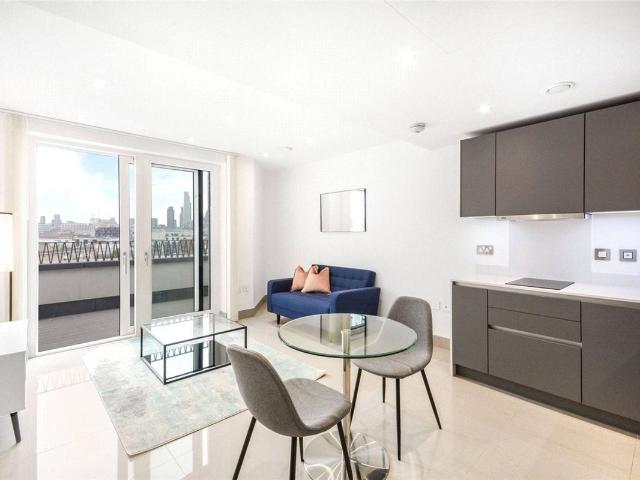 St George's Circus, Elephant And Castle, London SE1, Studio to rent, £4,200 pcm | PrimeLocation