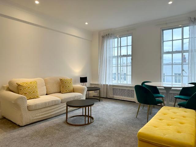 St. Georges Court, Brompton Road SW3, 2 bed flat to rent, £3,300 pcm | PrimeLocation