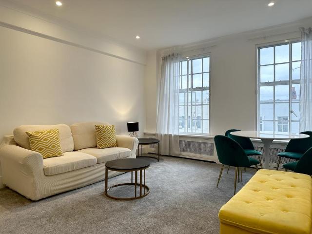 St. Georges Court, London SW3 2 bed flat to rent £3,500 pcm £808 pw
