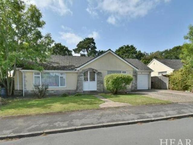 St Georges Drive, Ferndown, 2 Bedroom Detached