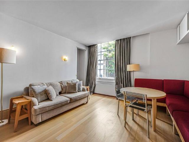 St Georges Drive, London, SW1V 1 bed maisonette to rent £2,500 pcm £577 pw
