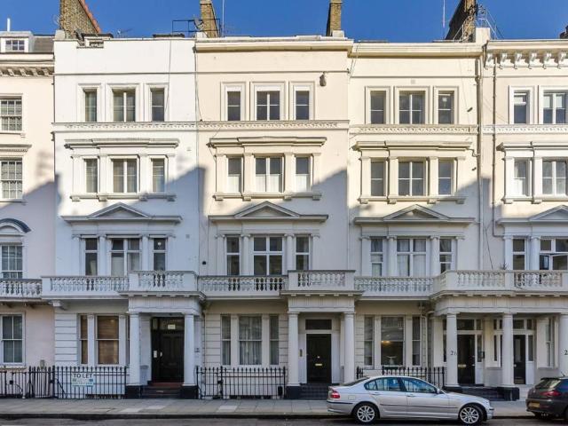 St. Georges Drive, London SW1V 1 bed flat to rent £3,033 pcm £700 pw