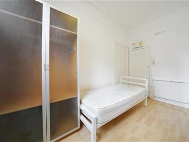 St. Georges Drive, SW1V