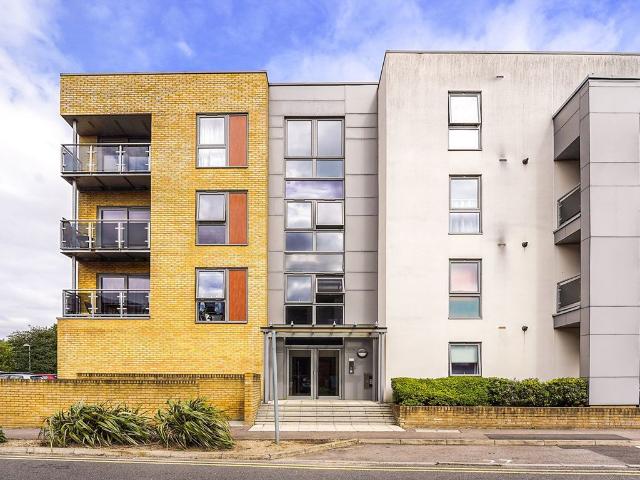 St. Georges Grove, Earlsfield SW17, 2 bed flat to rent, £2,400 pcm | PrimeLocation