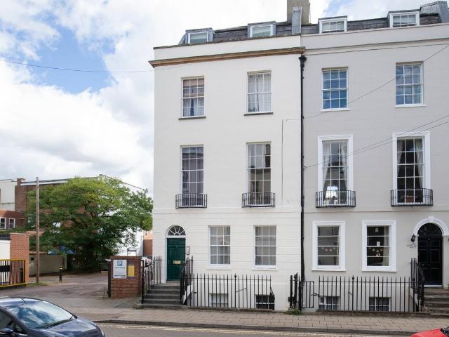 St Georges Place, Cheltenham GL50, 1 bed flat to rent, £1,050 pcm | PrimeLocation