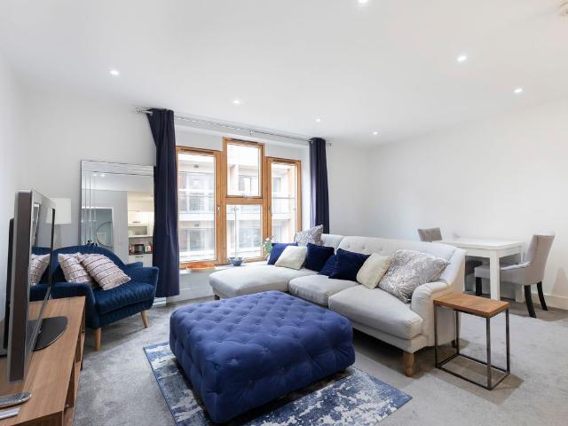 St. Georges Place, Cheltenham GL50, 2 bed flat to rent, £1,500 pcm | PrimeLocation