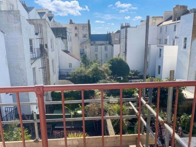 St. Georges Road, Brighton BN2, 5 bed maisonette to rent, £3,200 pcm | PrimeLocation
