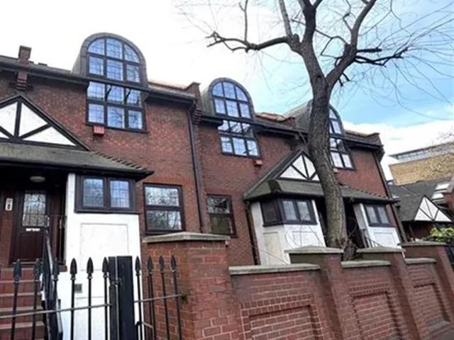 St. George's Square, 18 21, 23 34 St. George's Square, Ratcliffe, London, E14 8DL, United Kingdom | 2 bed apartment for rent #166976061 | Rentberry