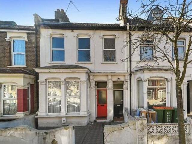 St. Georges Square, London, 2 Bedroom Flat