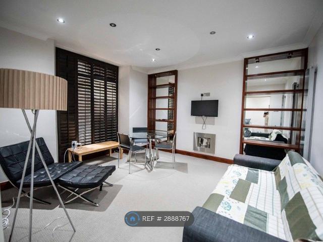 St. Georges Square, London SW1V, 1 bed flat to rent, £2,200 pcm | PrimeLocation