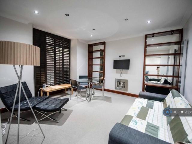 St. Georges Square, London, SW1V 1 bed flat to rent £2,200 pcm £508 pw