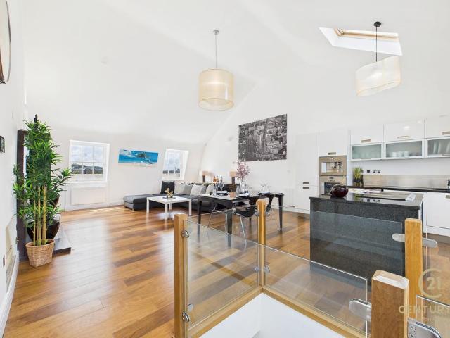 St. Georges Square, Pimlico, London. 2 bed apartment to rent £5,500 pcm £1,269 pw