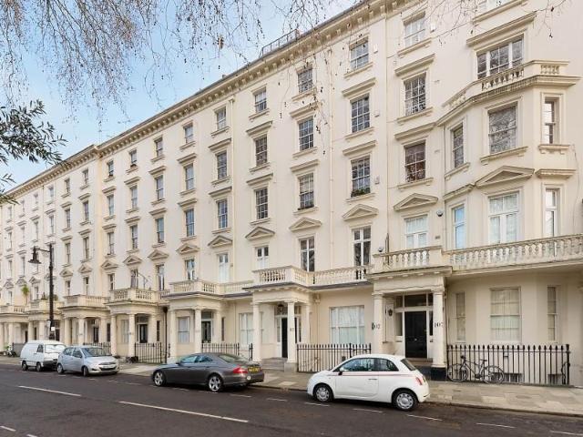 St Georges Square SW1V, 2 bed flat to rent, £3,250 pcm | PrimeLocation