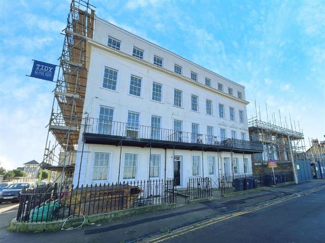 St. Georges Terrace, Herne Bay 2 bed apartment to rent £1,090 pcm £252 pw