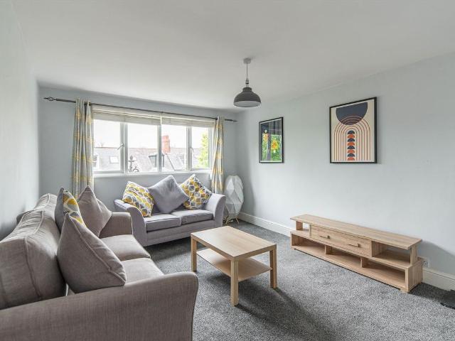 St George's Terrace, Jesmond, Newcastle Upon Tyne NE2, 2 bed flat to rent, £1,250 pcm | PrimeLocation