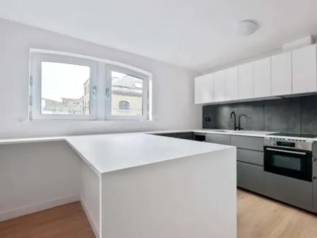 St Georges Wharf, 6 Shad Thames, London, SE1 2YS, United Kingdom | 2 bed apartment for rent #136749313 | Rentberry