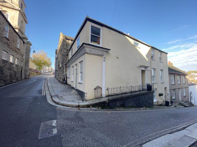 St. Gluvias Street, Penryn TR10, 3 bed flat to rent, £1,700 pcm | PrimeLocation