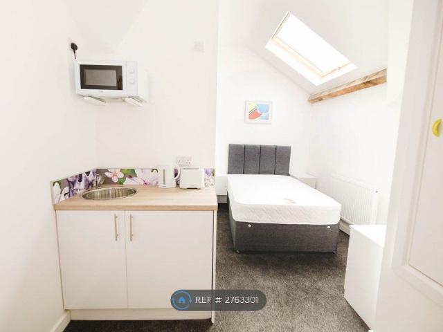 St Helens Avenue, Swansea SA1, Room to rent, £595 pcm | PrimeLocation