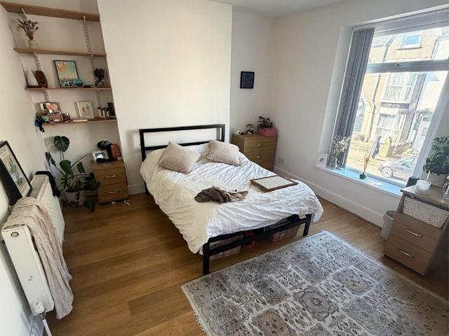 St. Helens Avenue, Swansea SA1, 4 bed shared accommodation to rent, £1,520 pcm | PrimeLocation