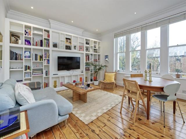 St Helens Gardens, London, W10 2 bed maisonette to rent £3,250 pcm £750 pw