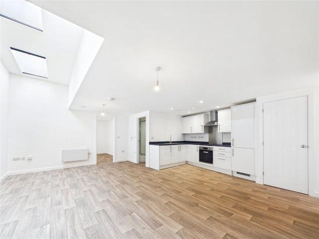 St. Helens Lane, Colchester, Essex CO1, 1 bed flat to rent, £1,100 pcm | PrimeLocation