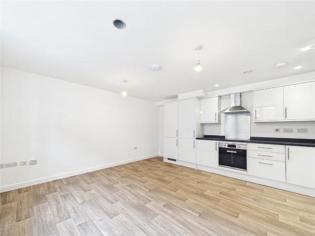 St. Helens Lane, Colchester, Essex CO1, 1 bed flat to rent, £1,100 pcm | PrimeLocation