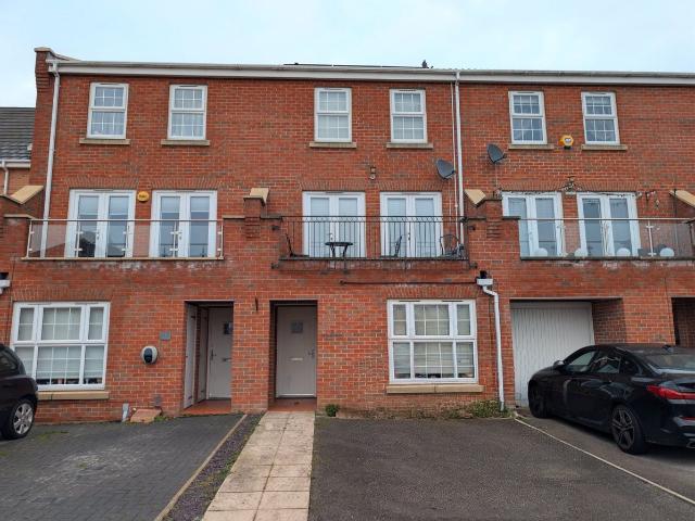 St. Hilaire Walk, Leeds, West Yorkshire, UK LS10, 4 bed terraced house to rent, £1,400 pcm | PrimeLocation